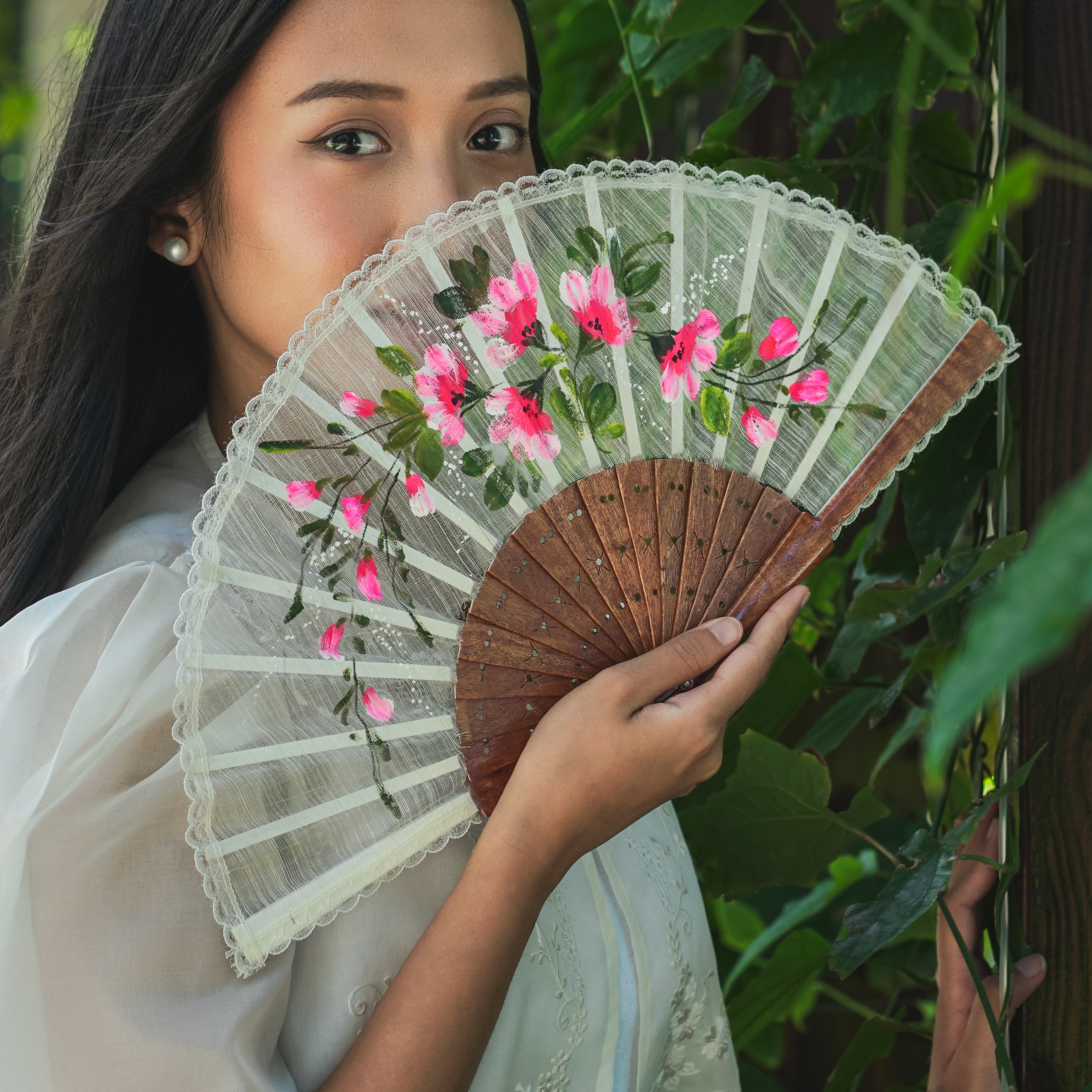 Pina Silk Hand Painted Fans – TESOROS
