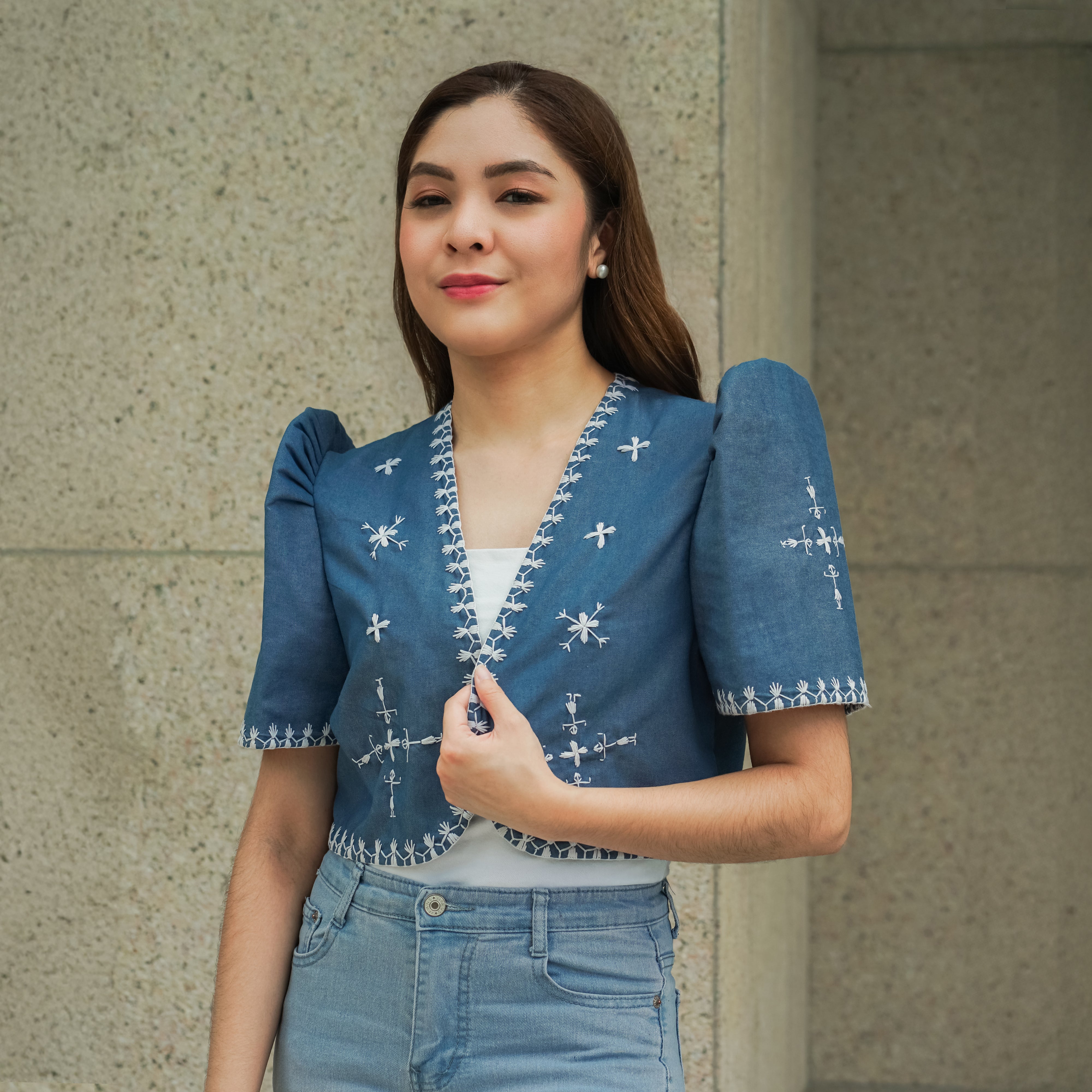 Denim Itneg Hand Embroidered Cropped Jacket – TESOROS
