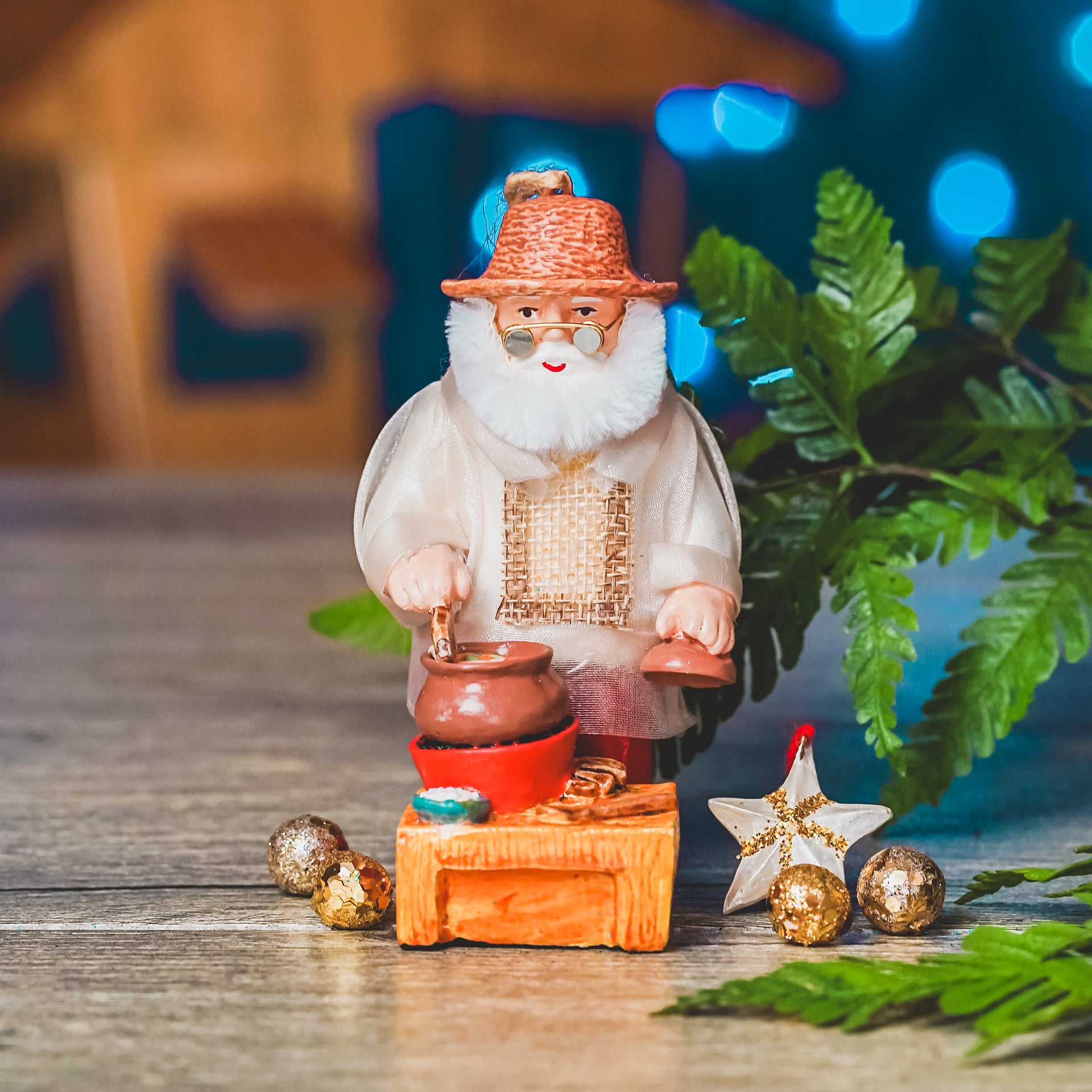 Mini Filipino Santa Claus - Kusinero – TESOROS