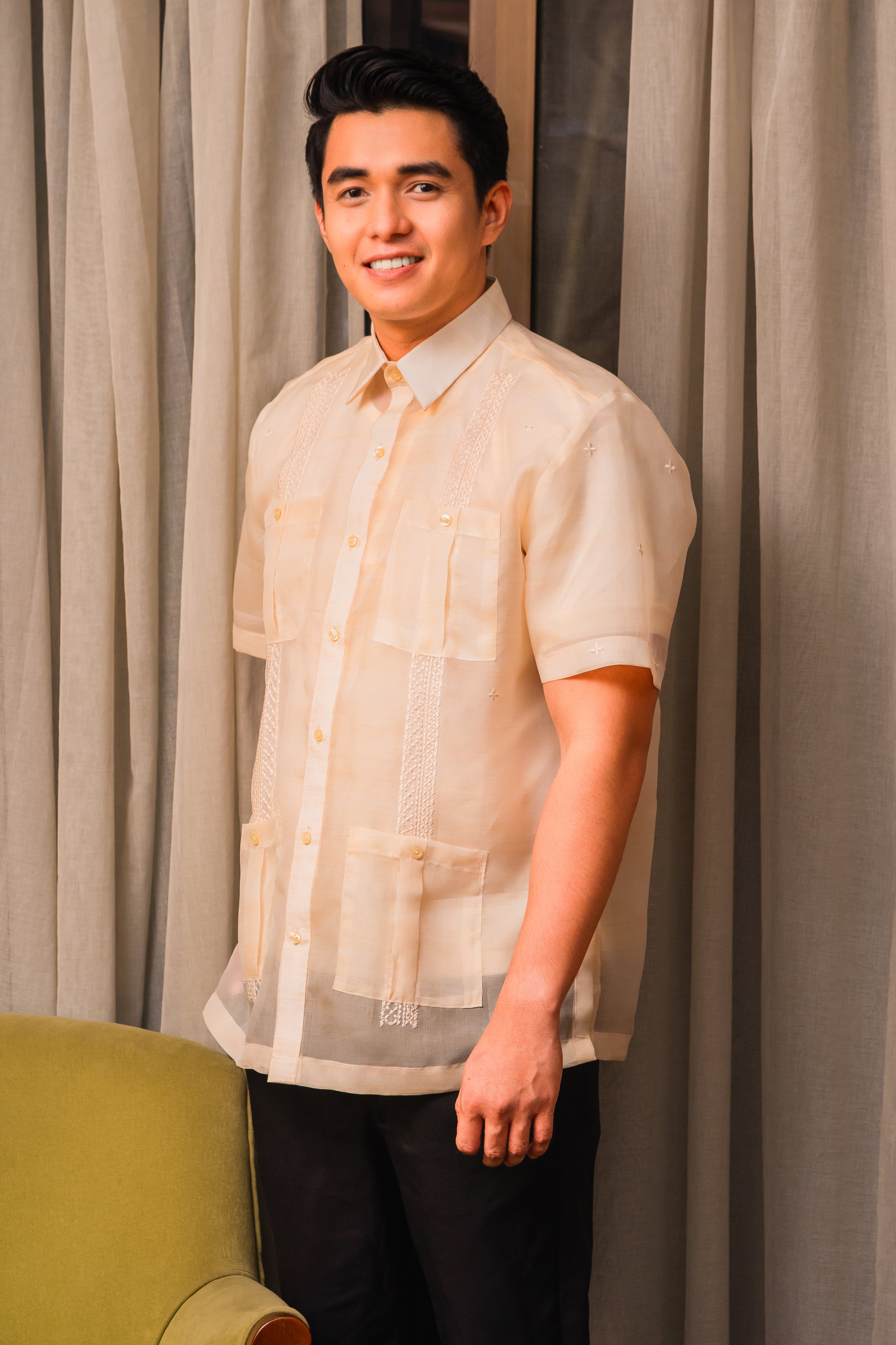 Jusi Piña Guayabera Polo Ethnic – TESOROS